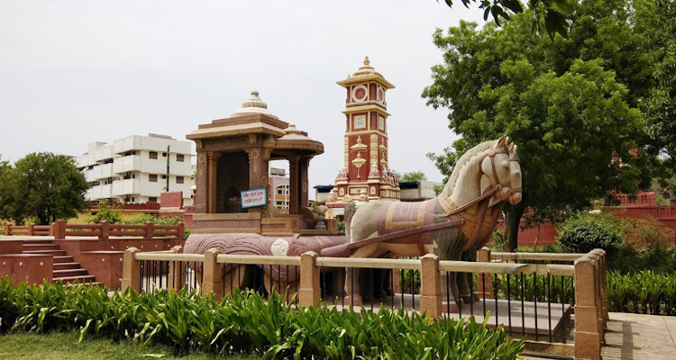 Gita Mandir Temple Mathura (Timings, History, Entry Fee, Images, Aarti ...