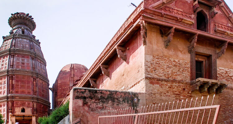 Radha Madan Mohan Temple Vrindavan (Timings, History, Entry Fee, Images, Aarti, Location & Phone ...