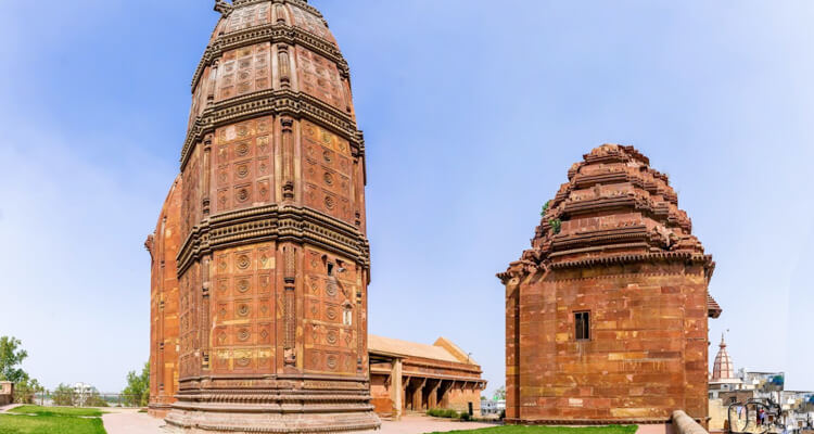 Radha Madan Mohan Temple Vrindavan (Timings, History, Entry Fee, Images, Aarti, Location & Phone ...