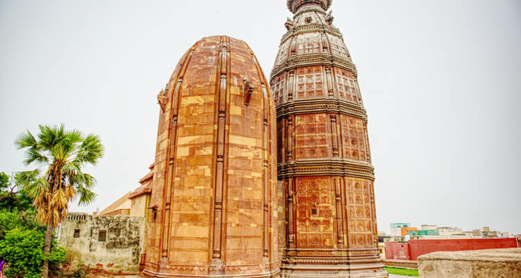 Radha Madan Mohan Temple Vrindavan (Timings, History, Entry Fee, Images, Aarti, Location & Phone ...